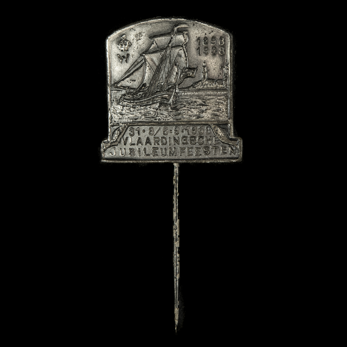 Vlaardingsche Jubileumfeesten speld – Dutch World War 2 Collector